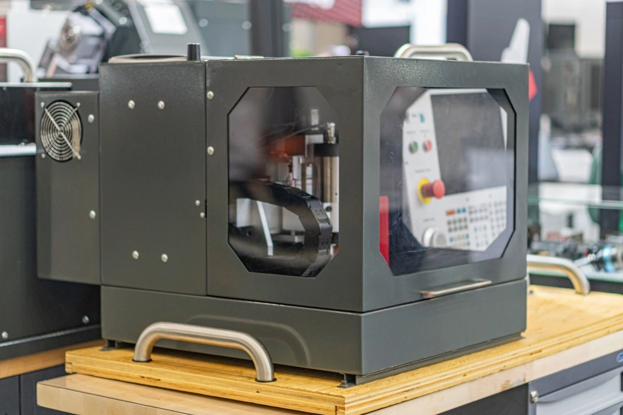 Laser vs. Mechanical Jewelry Engraving Machines Compared